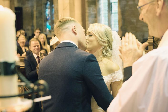 St. John's Church & Hazel Gap Barn Wedding ♡ Lucy & Cory